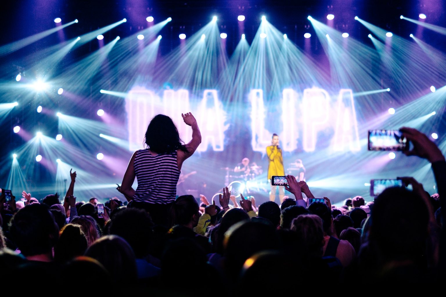 Enter the World of C-Pop: Must-know Artists And Groups – maayot • Daily ...